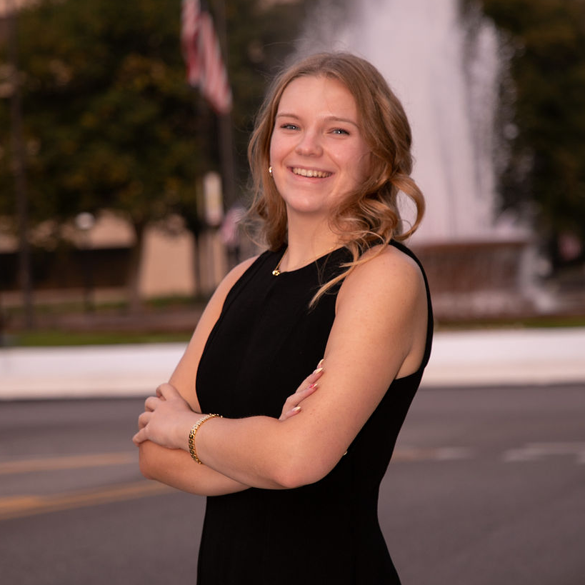 Elliette Grossmann - Class of 2026 - Belleville CEO